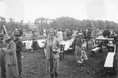 Gathering at Murray's Flat, Tokarahi - Culture Waitaki