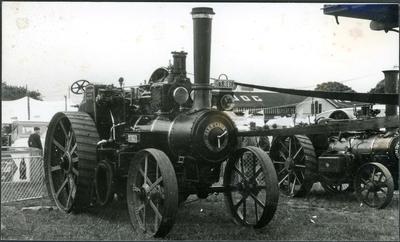 Traction engine at the Christchurch Centennial Show. - Culture Waitaki